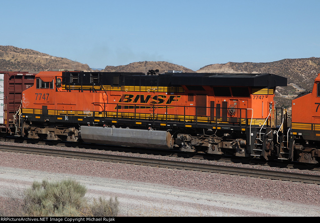 BNSF 7747